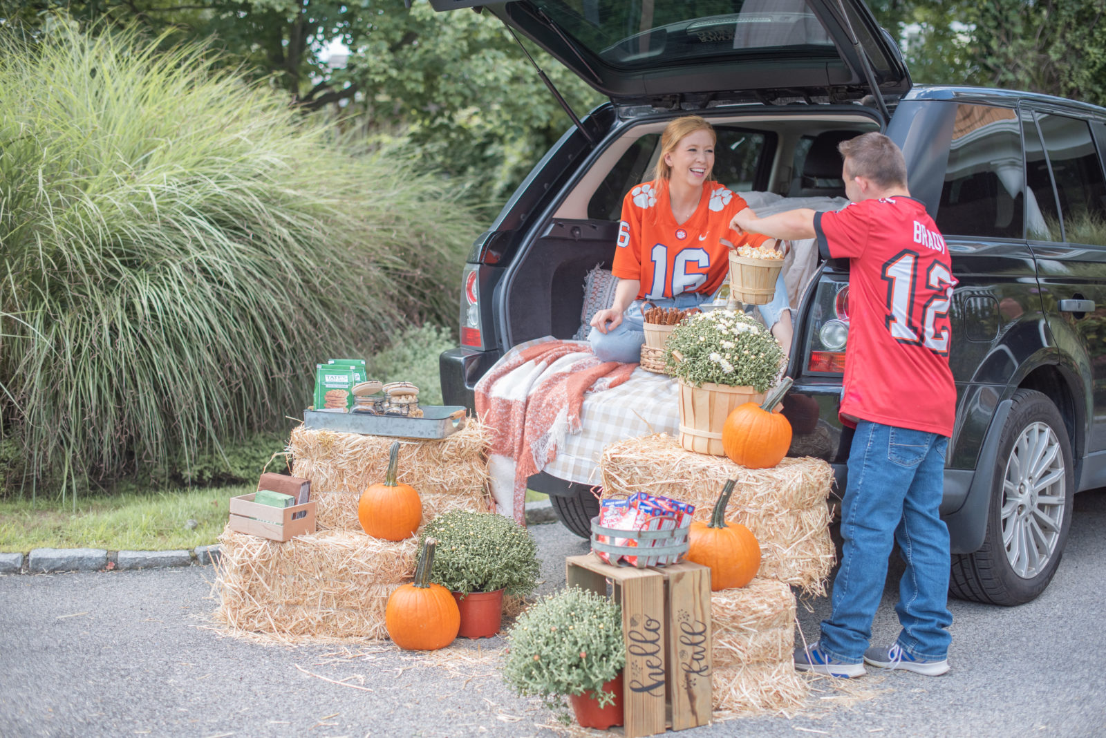 5 Tips For The Perfect At-Home Tailgate This Fall - Life on Phillips Lane